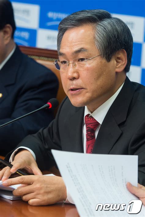 우윤근 반드시 예산안 여야 합의 처리해야 뉴스1