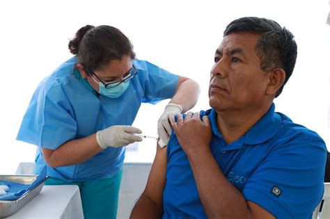 EsSalud realizó con éxito Feria Preventiva de Salud para asegurados y no asegurados La Razón