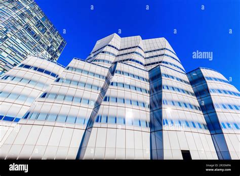 IAC Building In Chelsea Manhattan NYC Architect Frank Gehry Stock