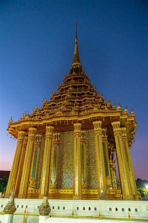 Pinterest ศาสนาพุทธ วัด ศิลปะไทย