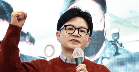 한동훈 “22억 며칠 만에 버는 법 조국당 비례 1번처럼”