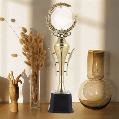 TROPHÉE PLASTIQUE ENFANT Trophées De Récompense D or Du Concours Coupe