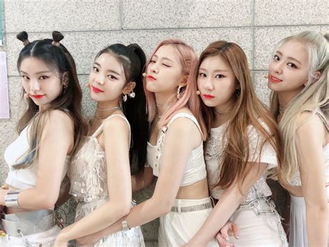 Itzy Strings Music Show Wins For Latest Track Icy