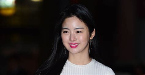 사진 한지우섹시하게 반팔