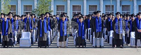 Над 430 младежи получиха дипломите си от Висшето военноморско училище във Варна Утро