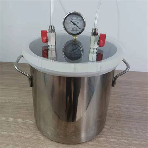 Negative Pressure Experiment Of Geotechnical Vacuum Saturated Cylinder