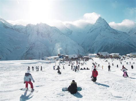 Курорт для альпинистов и горнолыжников Теберда Домбай