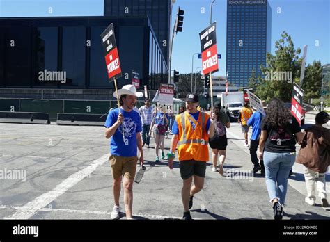 Universal City California Usa 14th July 2023 Sag Aftra And Wga Strike