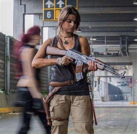 Pin By Ivor On Post Apocalyptic Girl Guns Women Guns Apocalyptic