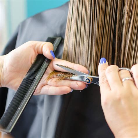 6 Timeless Classic Bob Haircuts Women Over 50 Should Get To Look 10