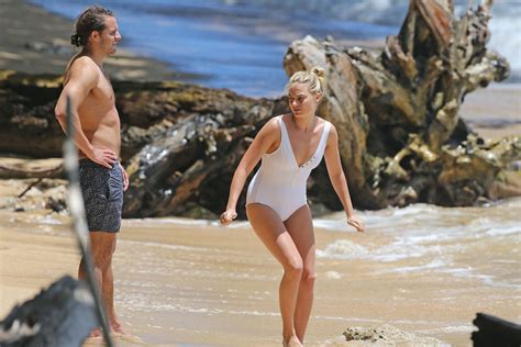 Margot Robbie Sexy 49 Photos Thefappening