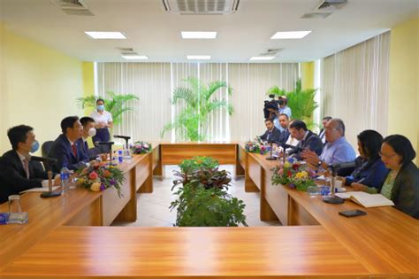 驻尼加拉瓜大使陈曦到任拜会尼议长波拉斯