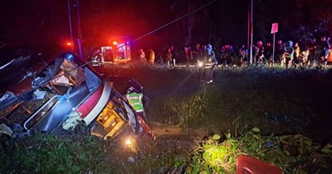 21 Passengers Escape Unhurt After Express Bus Crashes Into Ditch New