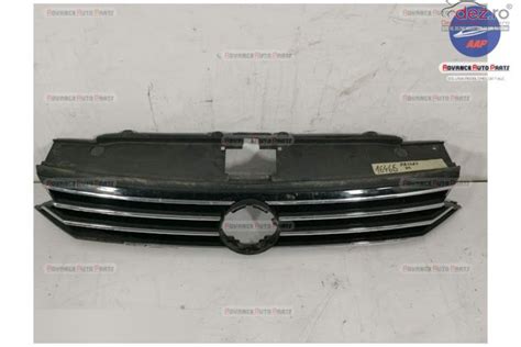 Grila Centrala Radiator Originala Volkswagen Passat B8 2014 2015 2016