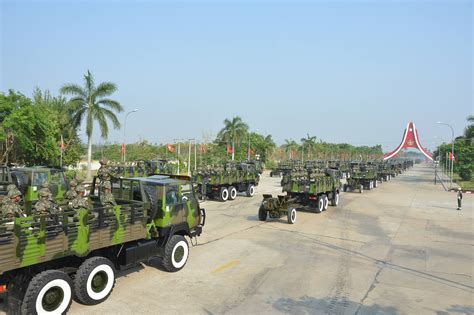 စ္ ၇၀ ျပည့္ တပ္မေတာ္ေန႔ စစ္ေရးျပအခမ္းအနား ဓာတ္ပုံ