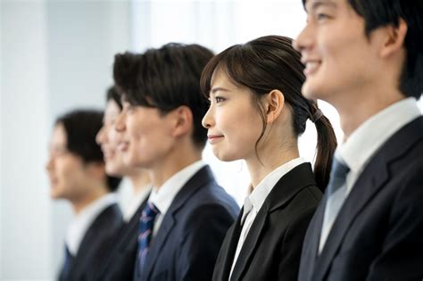 【2026年卒】旧帝大・早慶「新卒就職人気企業ランキング」発表！ 3位「三井物産」2位「伊藤忠商事」1位は？ オトナンサー
