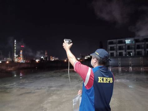 大寮林園夜間瀰漫塑膠異味 環保局查獲林園塑膠工廠偷排惡臭