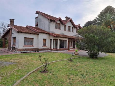 Casa Venta 10 Ambientes 30 Años 240m2 4 Cocheras 24 Entre 490 Y 489