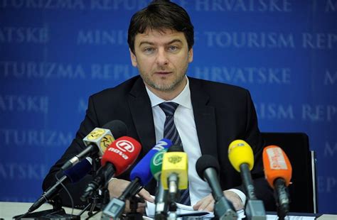 Darko Lorencin Prelazi U Maistru Glasistre Novine