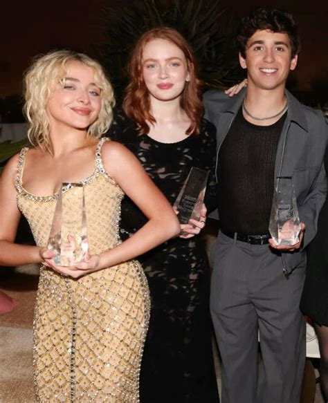 Sabrina Carpenter Sadie Sink And Marcello Hernandez Sabrina Carpenter