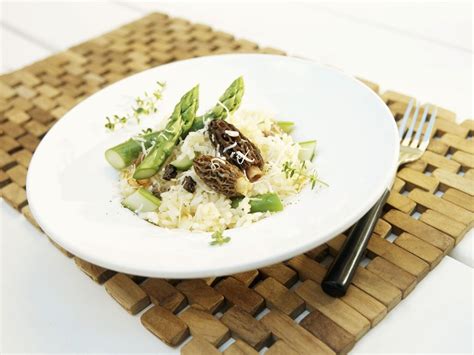 Grüner Spargel Risotto Mit Morcheln Rezept Eat Smarter
