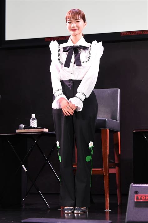 見上愛 三山凌輝「往生際」撮影で“海賊”に襲われた？見上愛は青木柚へ「クールに見えるけど」 画像ギャラリー 1536 映画ナタリー