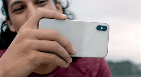 Apple Apologizes For Not Telling Customers Iphones With Older Batteries