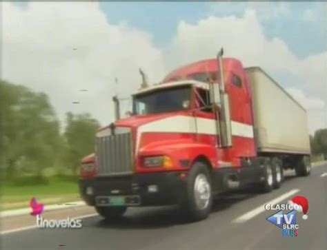 IMCDb Org Kenworth T In Dos Mujeres Un Camino