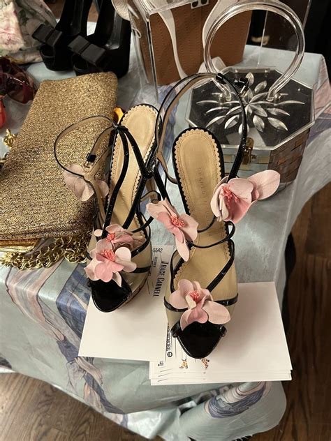 Pin By Luv On Girlblogger Fashion Shoes Heels Pretty Shoes